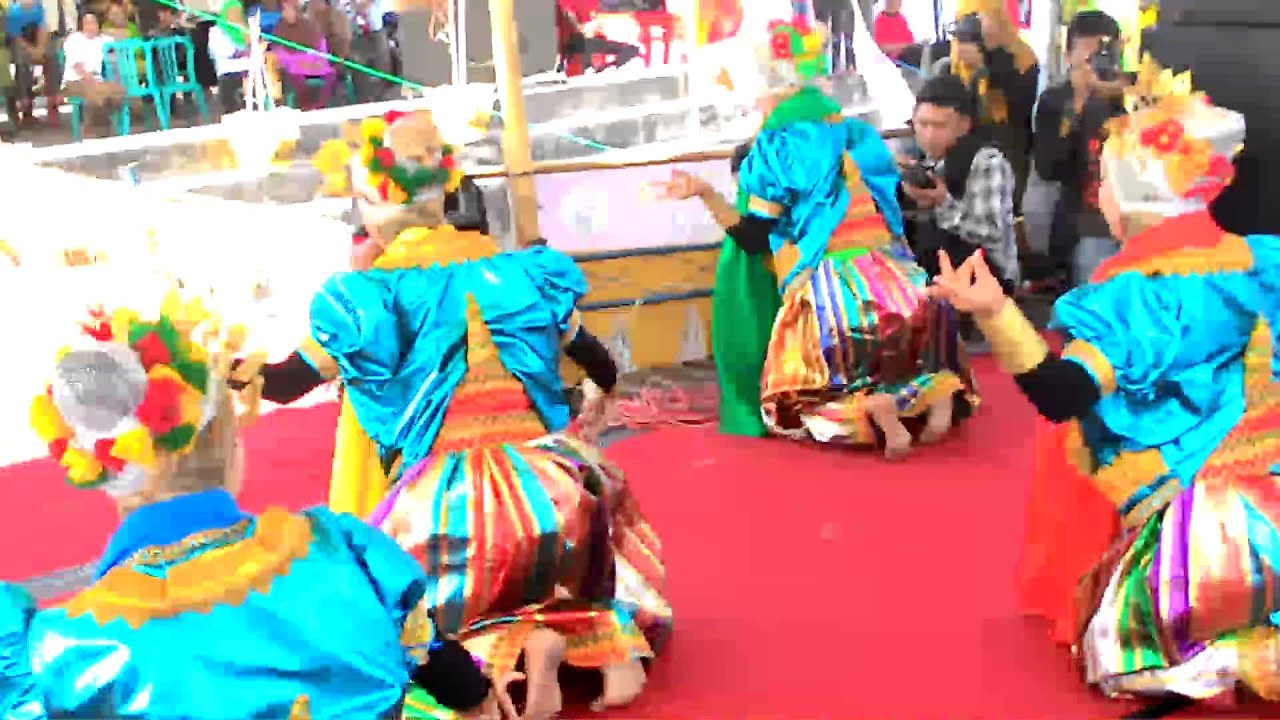 UKM WALASUJI TARI PELANGI - YouTube