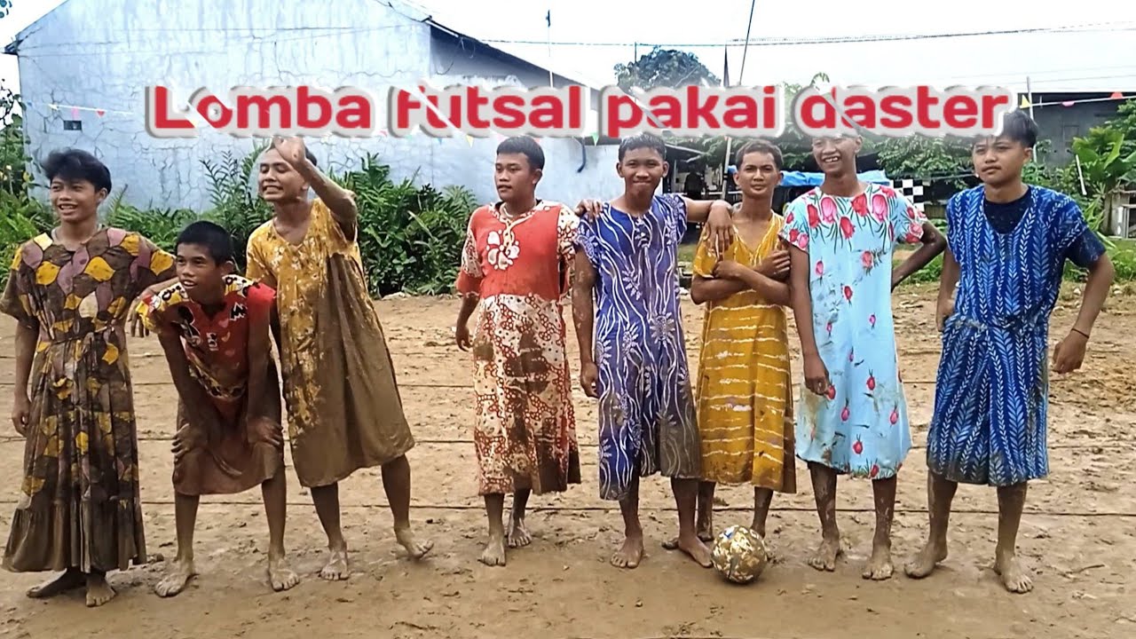 Lomba Futsal pakai daster dalam rangka memperingati hari kemerdekaan RI ...
