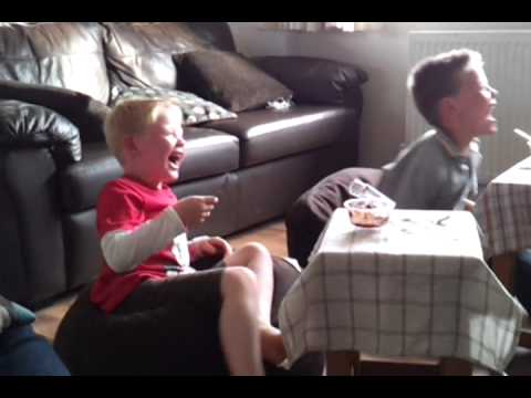 Kids laughing out of control - thanks, Home Alone2 - YouTube