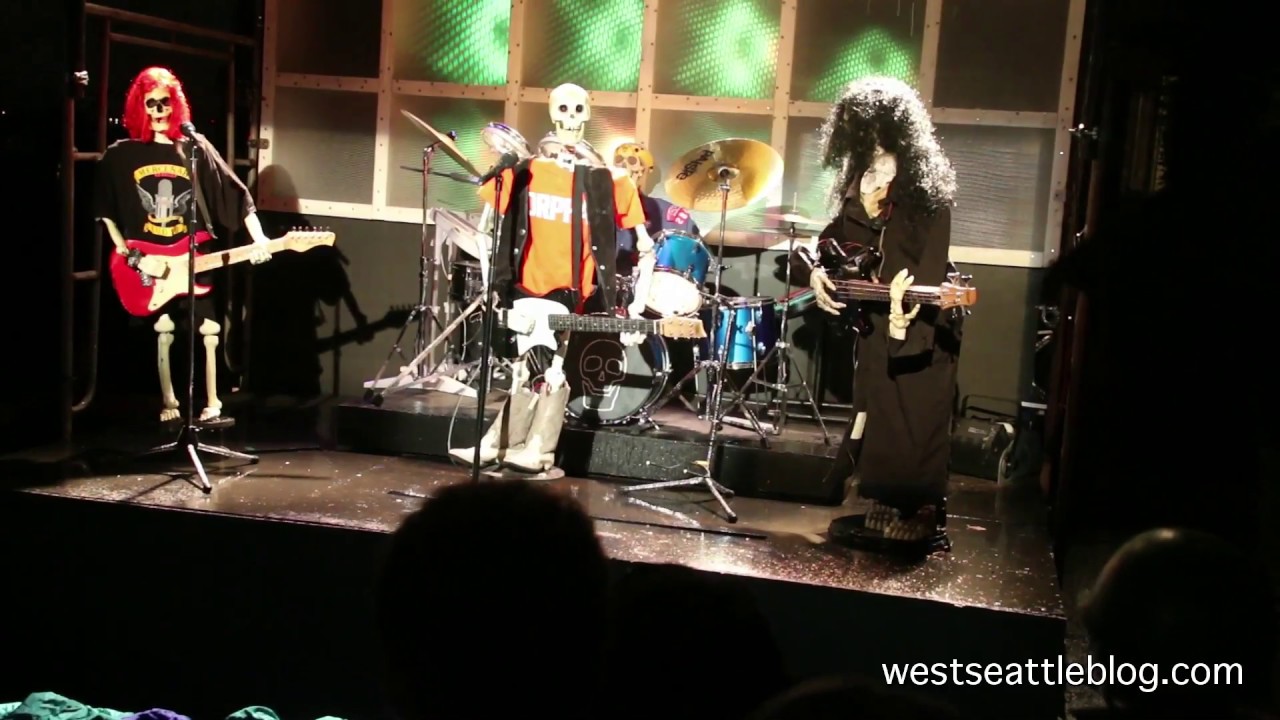 Skeleton Theater 2016 - YouTube