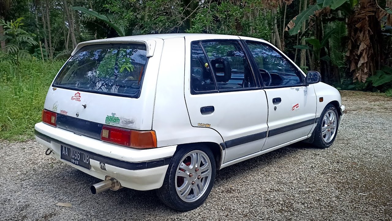 Dijual mobil bekas Daihatsu Charade Winner antik mulai langka - YouTube