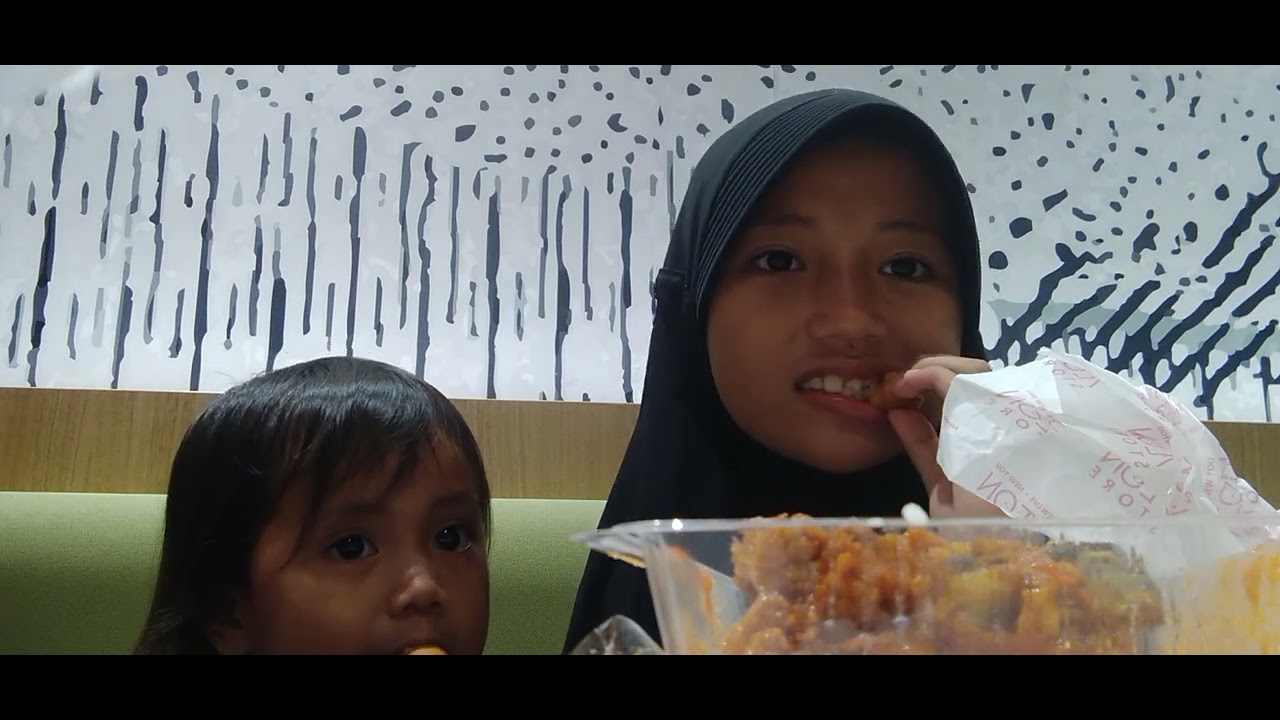 mukbang @Aeon Citra - YouTube