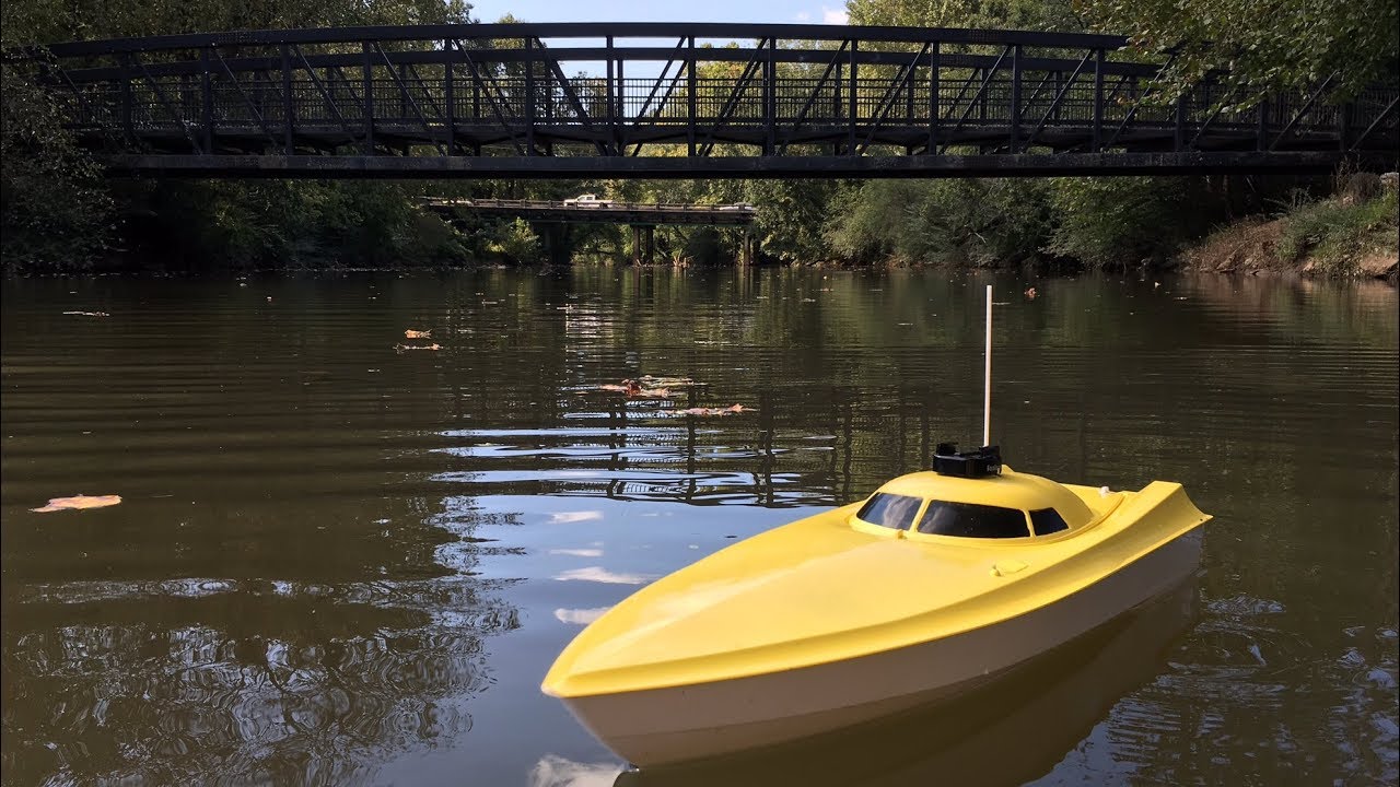 Neptune RC boat out on the Chattahoochee River in Roswell, Georgia ...