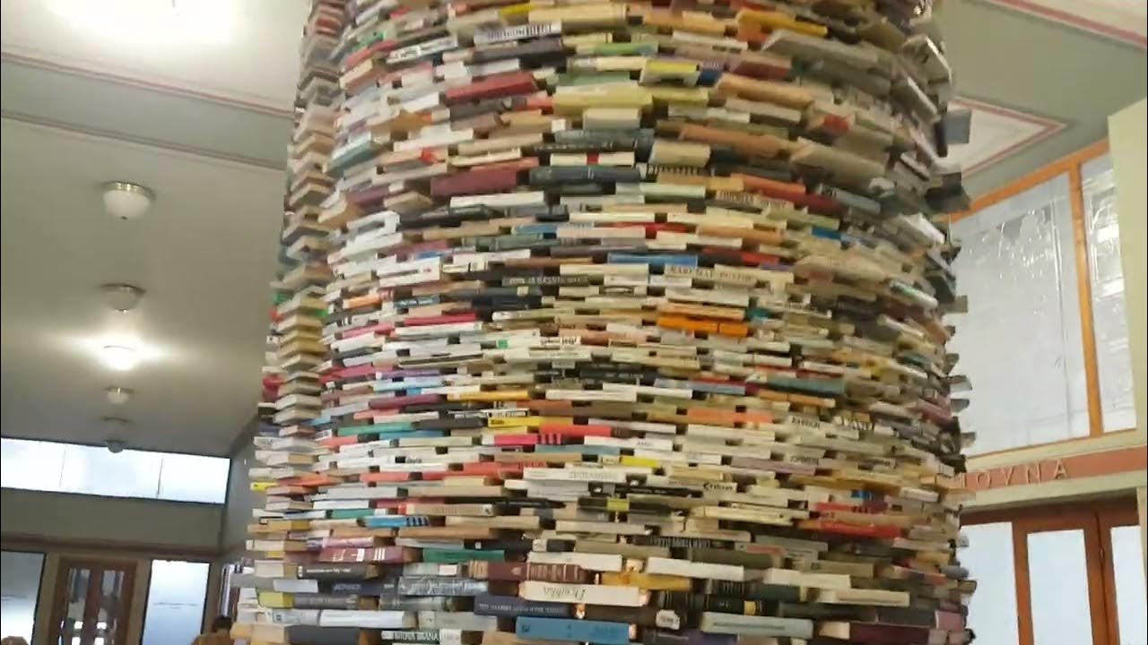 Tour de livres - YouTube