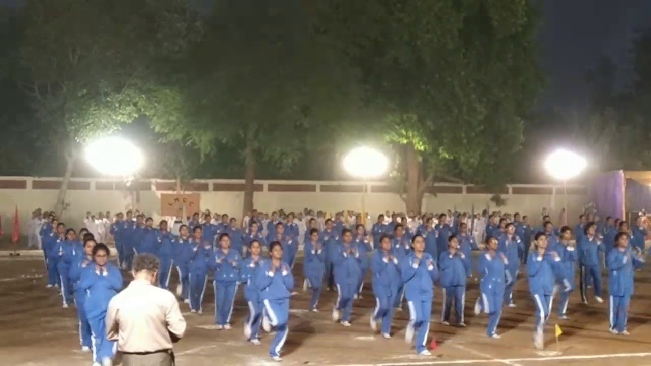 Rhythmic Rhapsody by Class 11 LMGC 2017 - YouTube