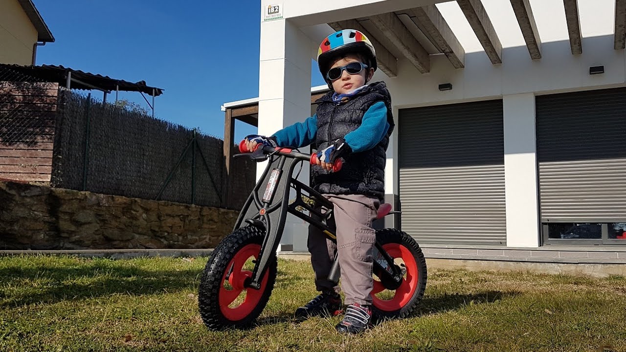 2 years old baby with Ducky Bike from Eureka Kids. - YouTube