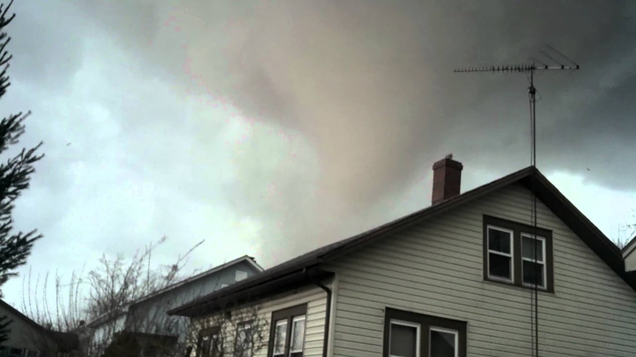 Henryville Tornado Developing! Shot by Rhett Adams - YouTube