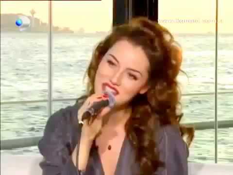 Şeffaf Oda FAHRİYE EVCEN Eğlen güzelim