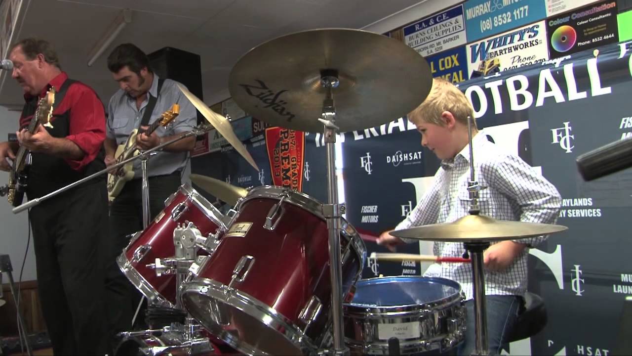Cooper Schache 7 year old drummer - YouTube