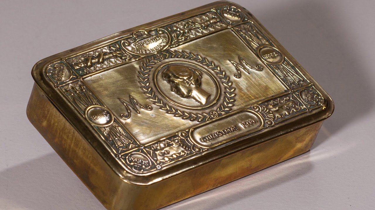 Princess Mary's Christmas Gift Box - YouTube