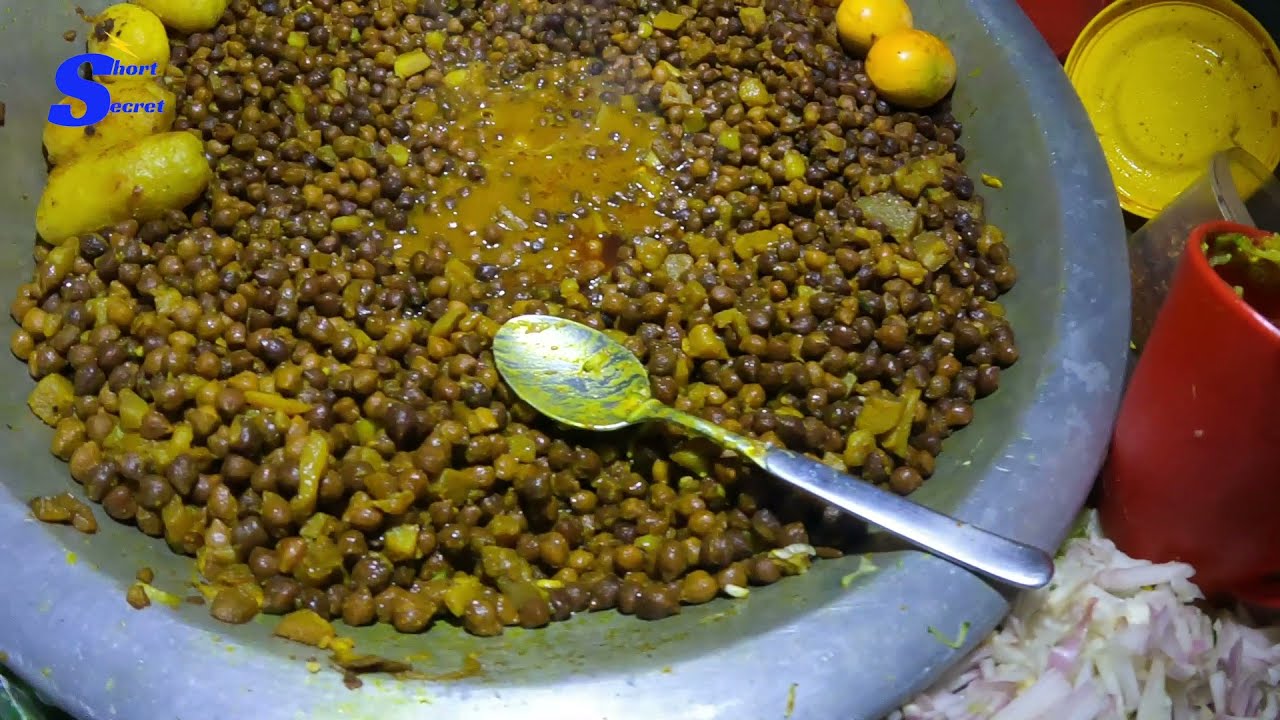 Wow Level of With Jhal Muri and Chola Vut Chana (Chola Bot) Making ...