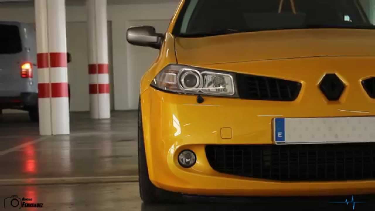 Renault Megane F1 Team R26 - YouTube