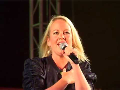 Da Buzz - WITHOUT BREAKING (live 2011) - YouTube