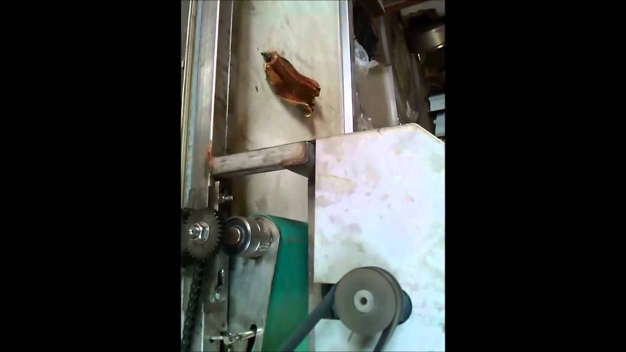 Automatic Dry Fish Cutting Machine - YouTube