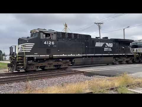NS 4126 Leads Grain Train By Lisbon - YouTube