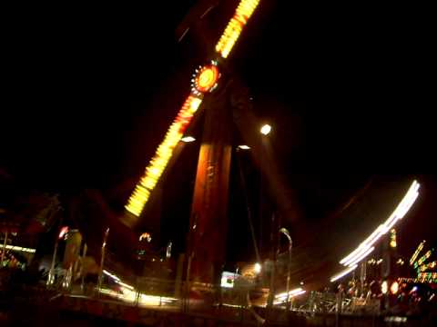 "Kamikaze" flat ride at Amusements Spectaculaires - YouTube