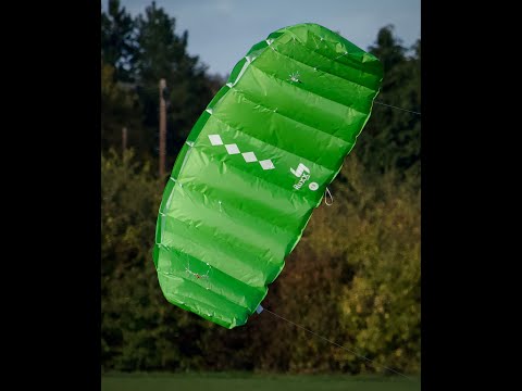 The Fluxx 1.8 soft foil, trainer kite.