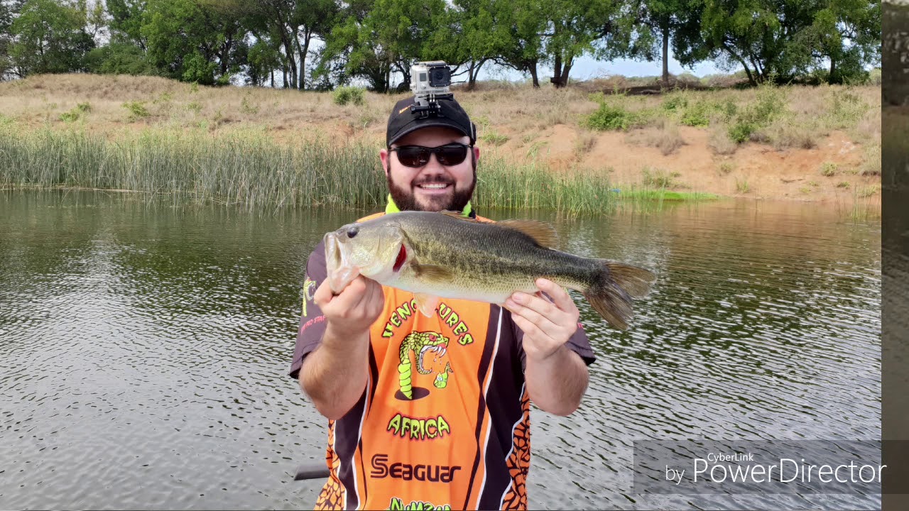 Marius Mostert uses three wire baits by Venom Lures - YouTube