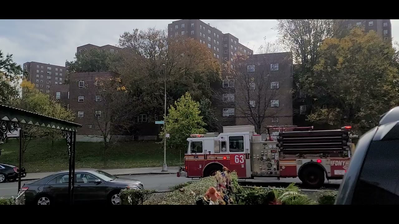 FDNY Engine 63 Responding On East 230th Street In Edenwald, The Bronx ...