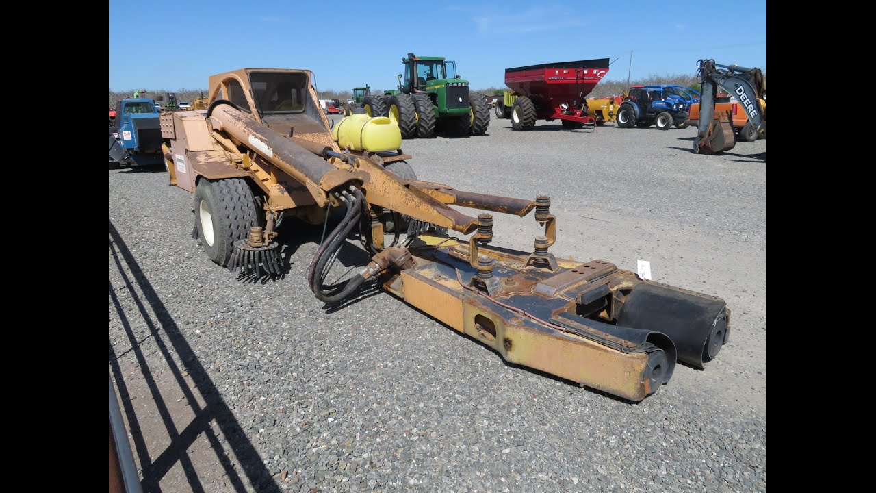 Lot 136 - OMC 3WMB Shock Wave Monoboom Orchard Shaker - YouTube