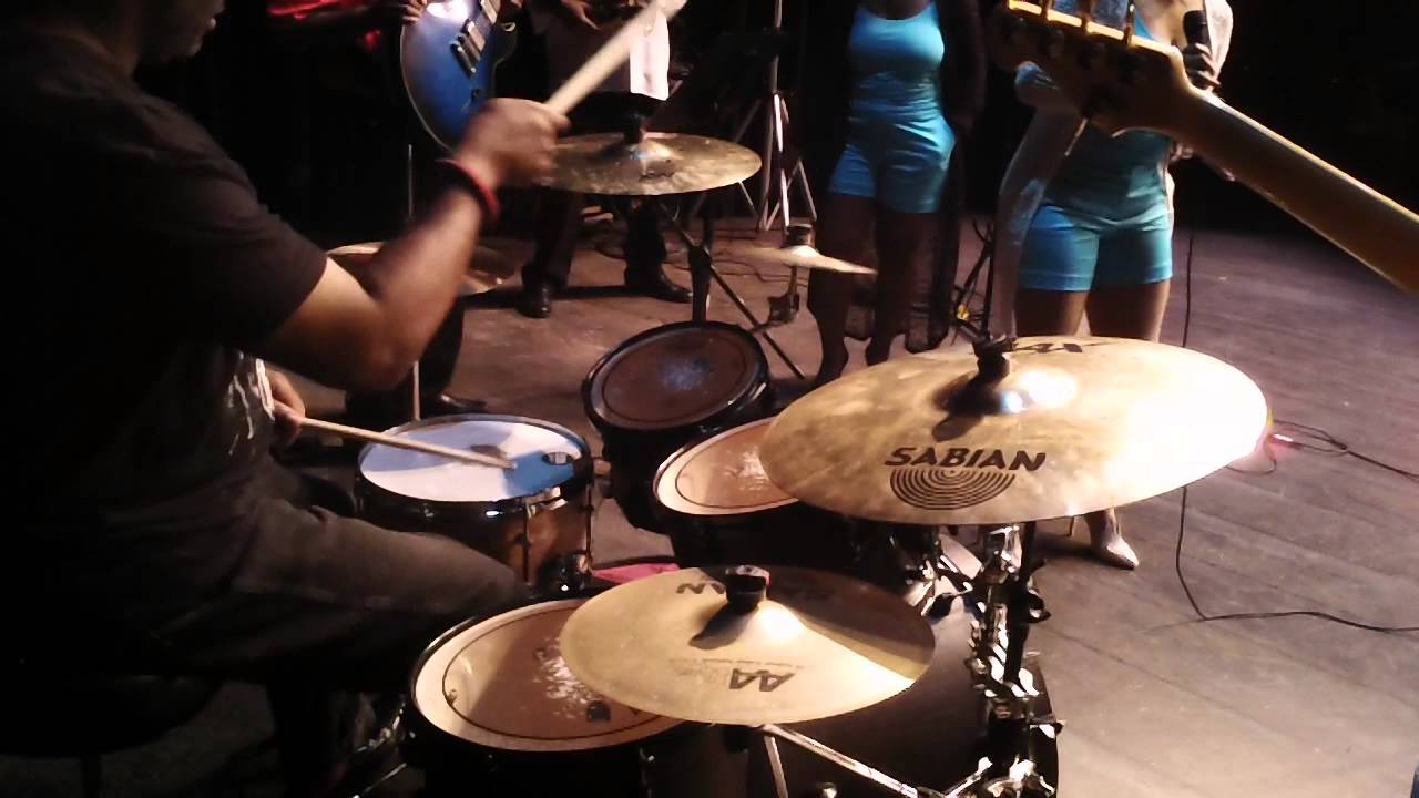 dAVE cHIPMAN-lONGwALK SOLOS - YouTube