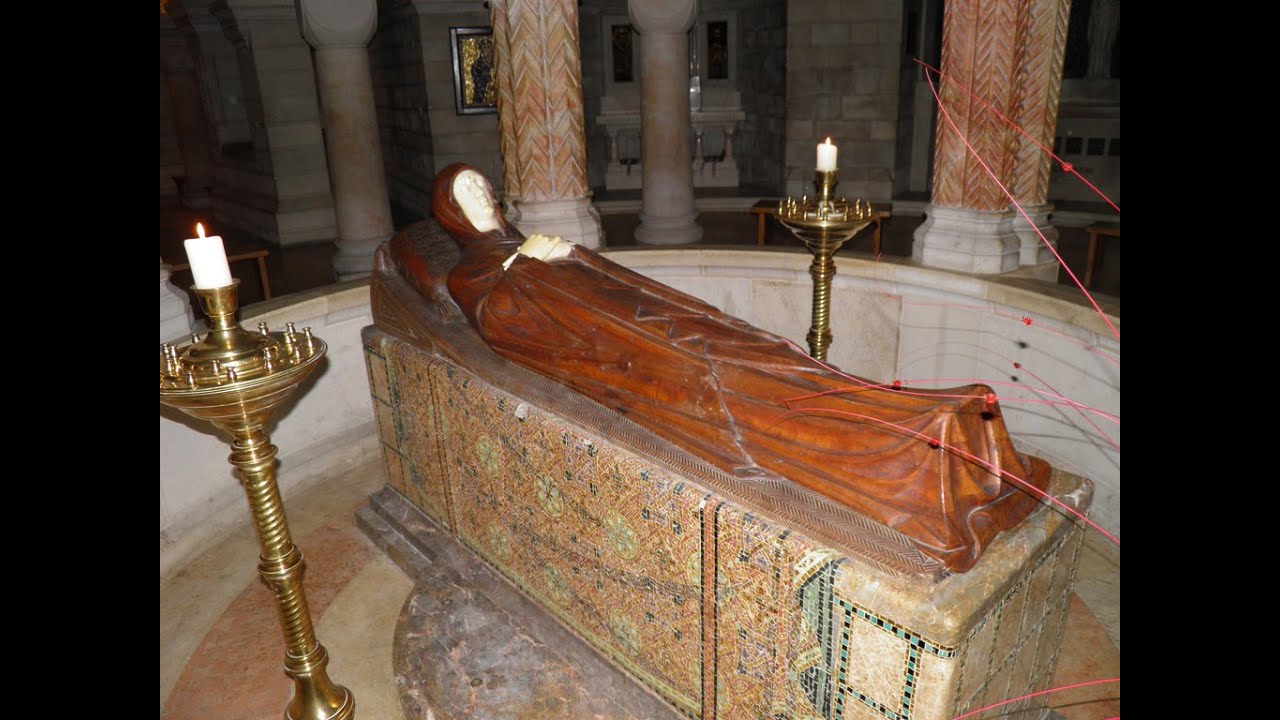 The Dormition Abbey, Jerusalem - The place where Virgin Mary died - YouTube
