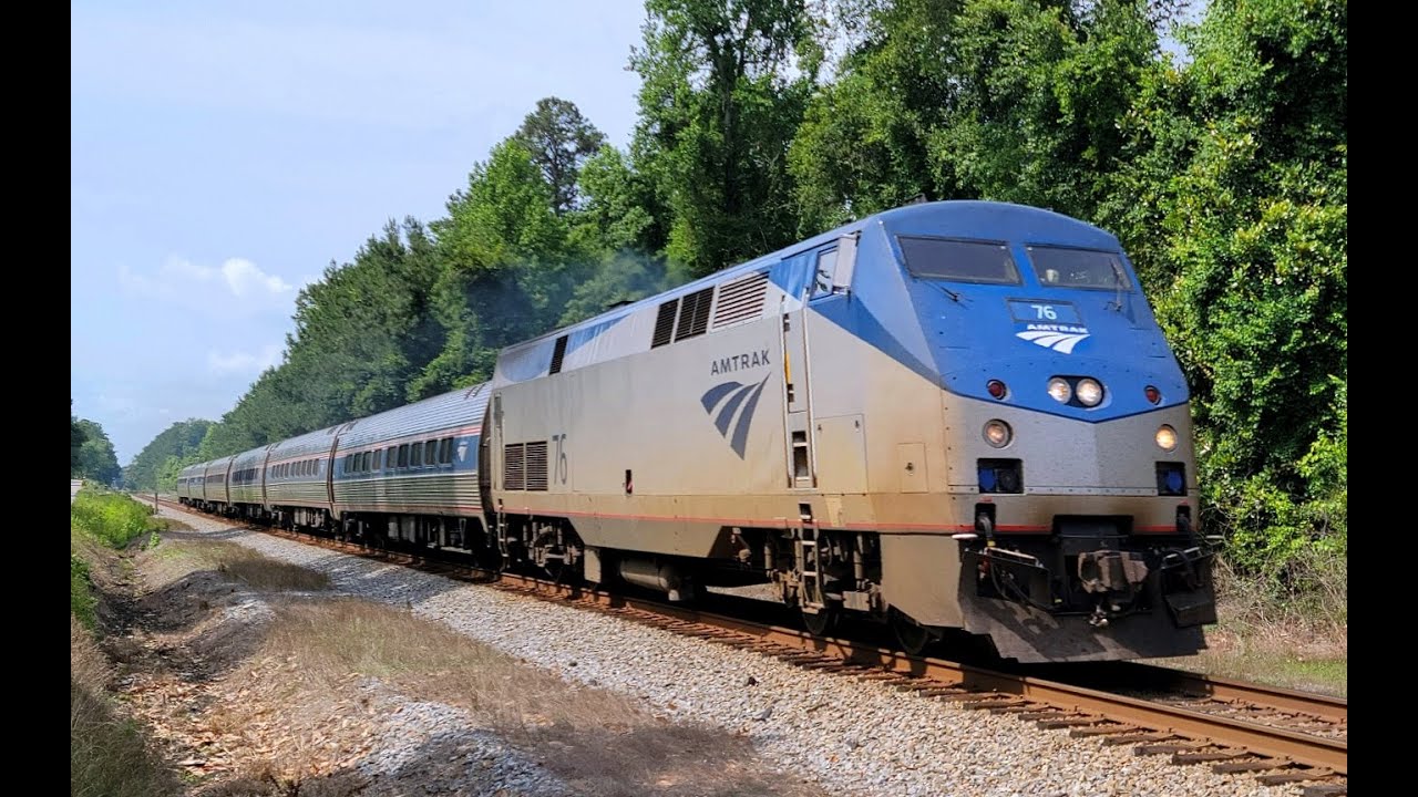 Amtrak 90 rolling NB through Effingham - YouTube