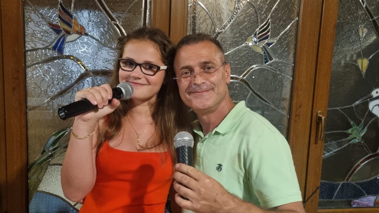 Carla Lung- Cand ma suna fata mea - YouTube