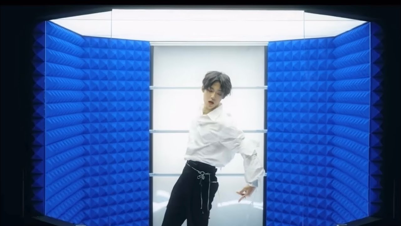 THE BOYZ KEVIN SLAYYYS SCENES IN “ROAR” MV - YouTube