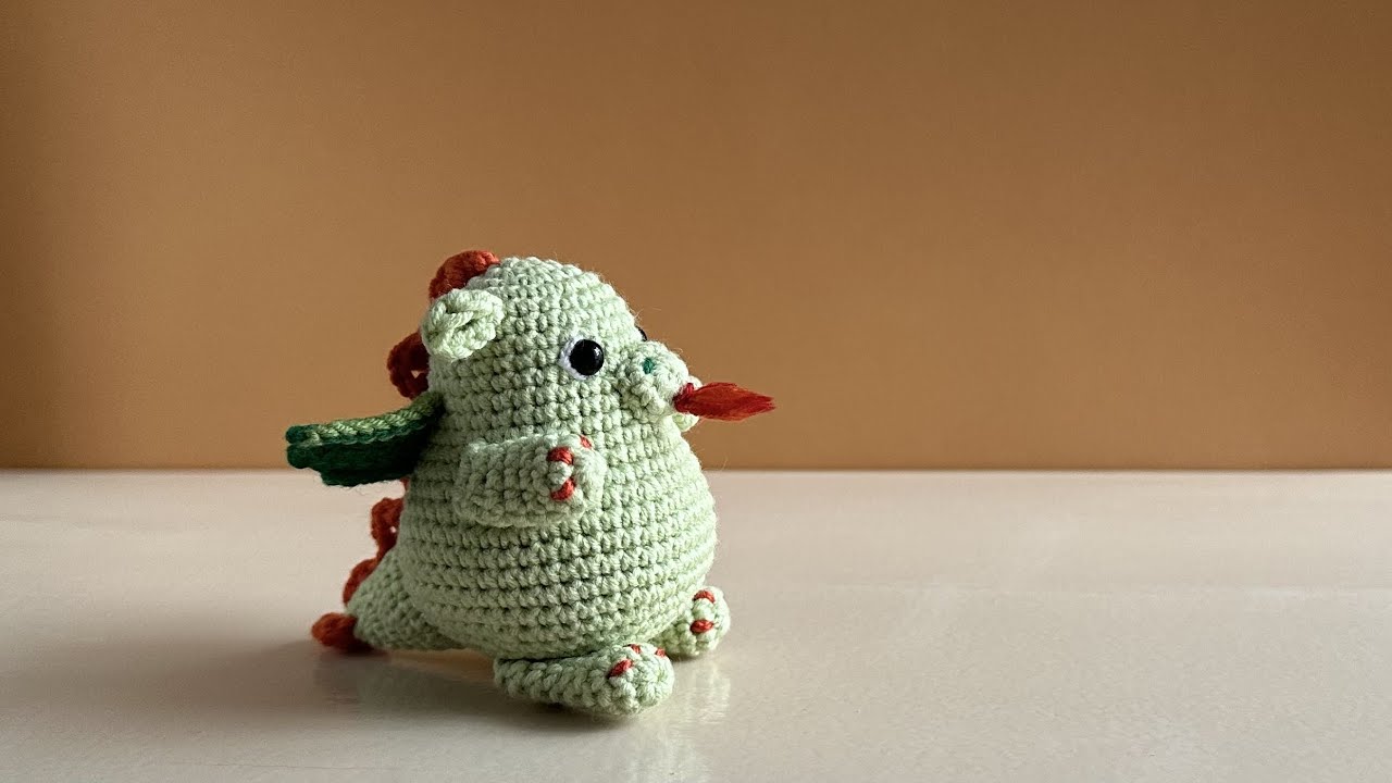 tutorial: how to crochet a DRAGON, part 1 (ears, face, wings) - YouTube