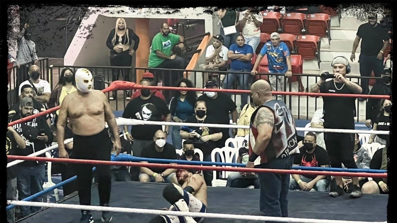 El Invader #1 Regresa en Grande en IWA Histeria Boricua - YouTube