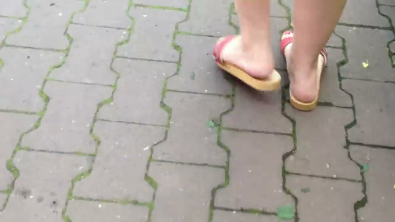 Berkemann B100 exercise sandals for the Bauhaus - YouTube