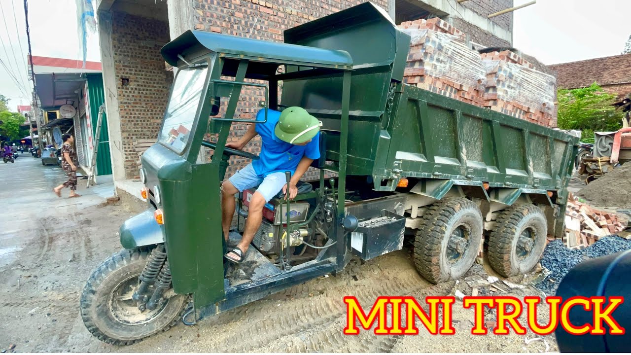 3-wheel mini truck carrying bricks | Công nông mới toanh chở vật liệu ...
