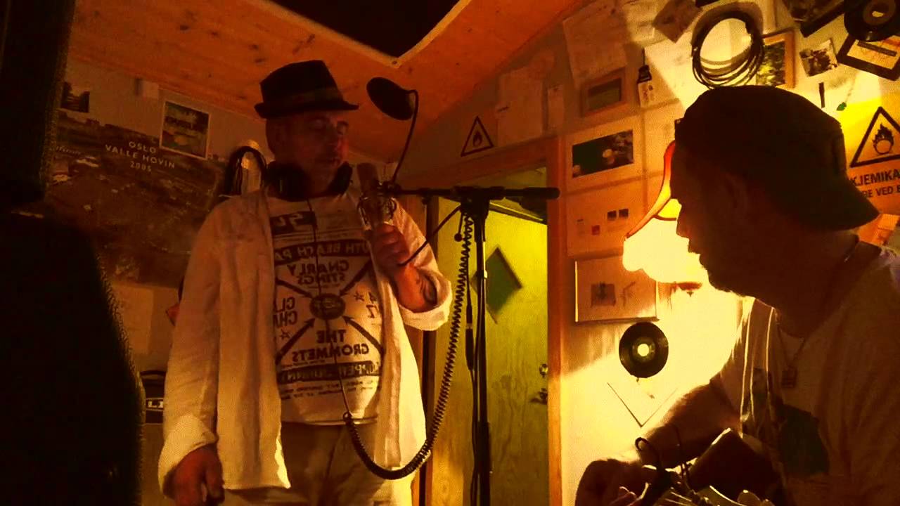 Knut og Lars synger Cohen 05062015 - YouTube
