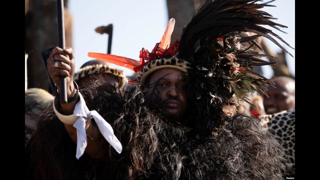 South Africa Zulu Tribe Celebrates New King - YouTube