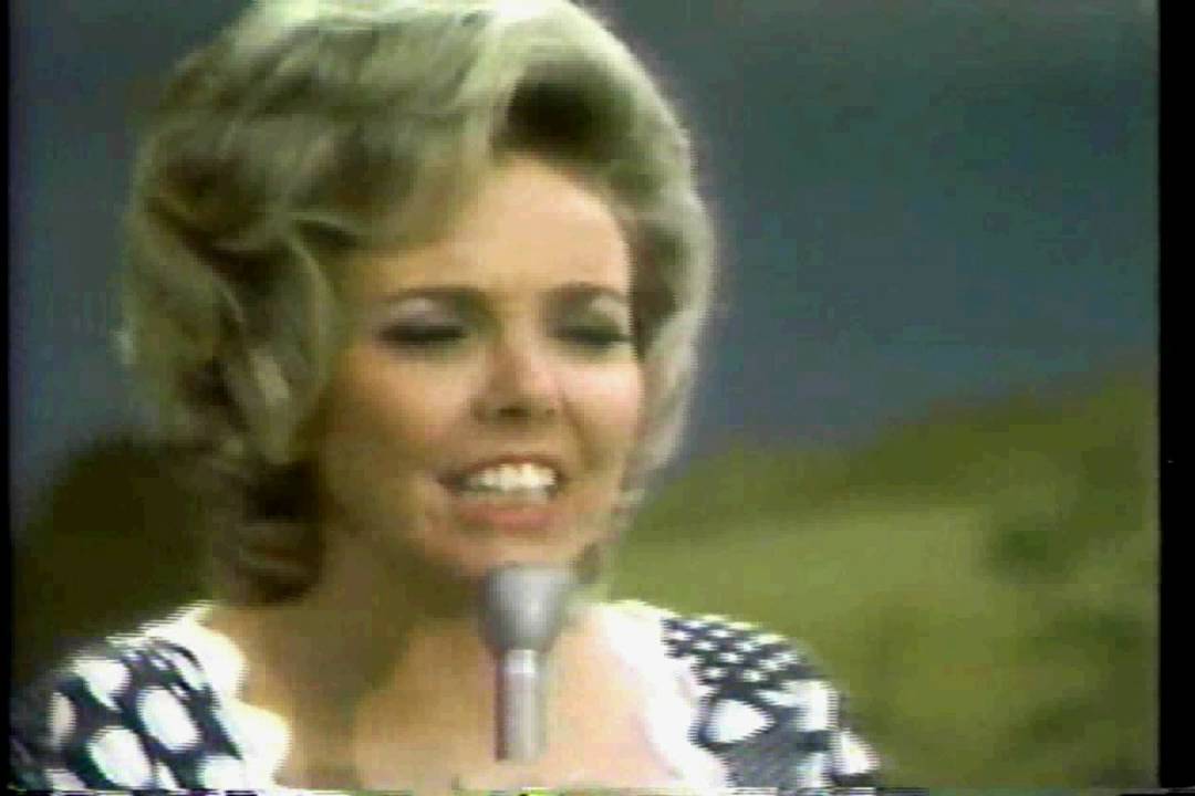 Peggy Little - Colder Day By Day - YouTube