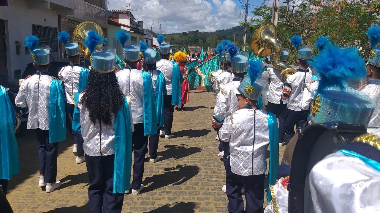 Prefeitura de Arataca inaugura praça no Feijão Semeado - YouTube