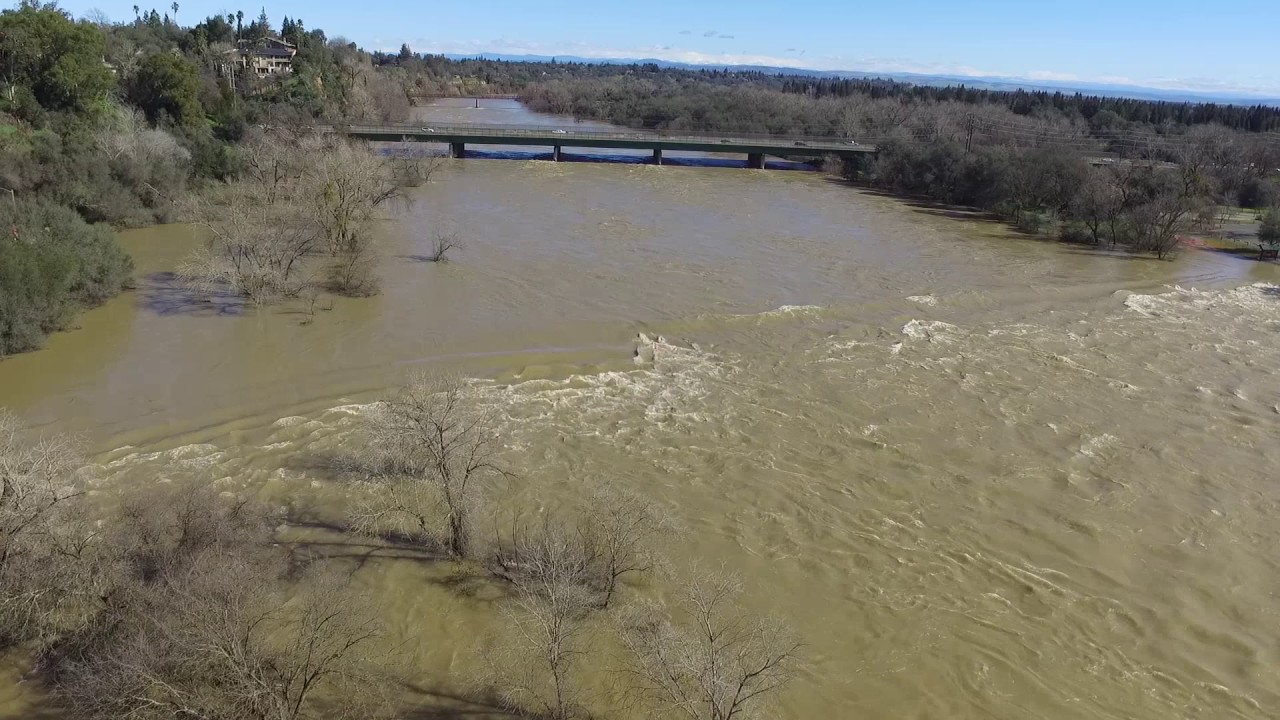 American River Flowing at 80,000 cfs - YouTube