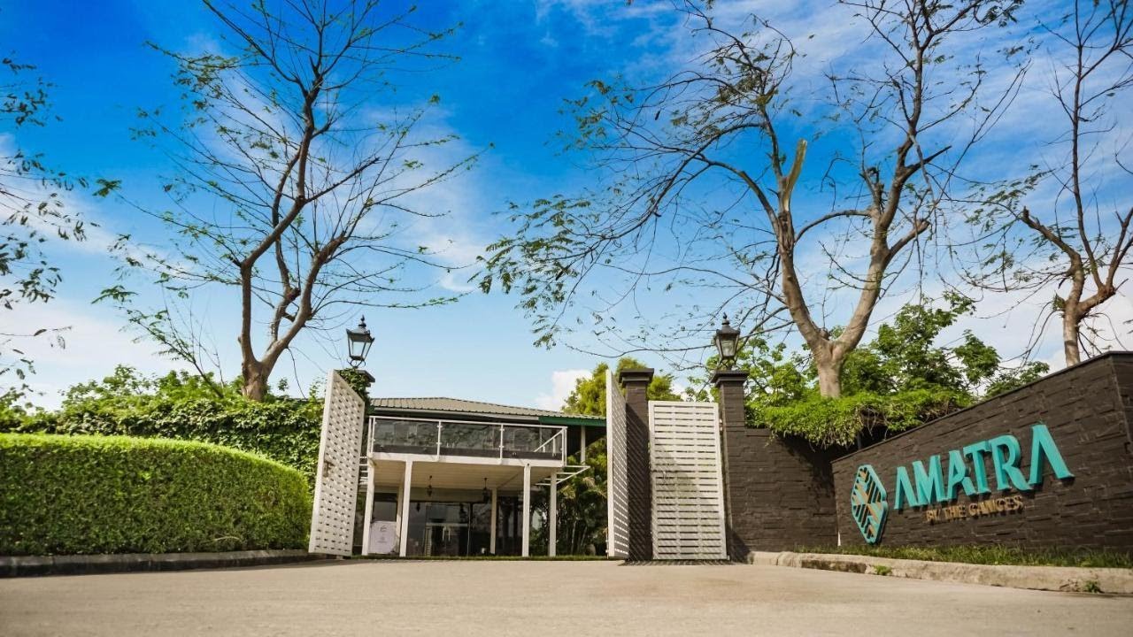 Amatra By The Ganges, Haridwār, India - YouTube