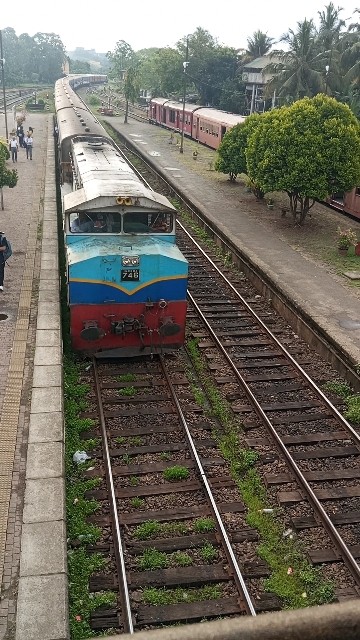 Class M04-746 Old train 🚄 railway 🚊 sri lanka colombo railway station # ...