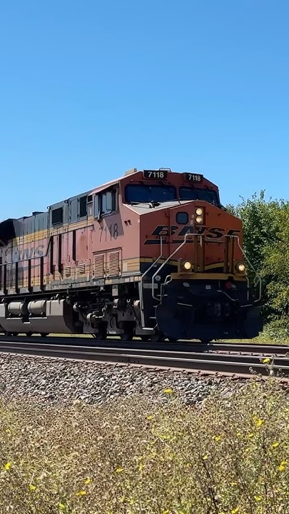 BNSF Z train heading east! #train #bnsfrailway #bnsftrains #bnsf - YouTube