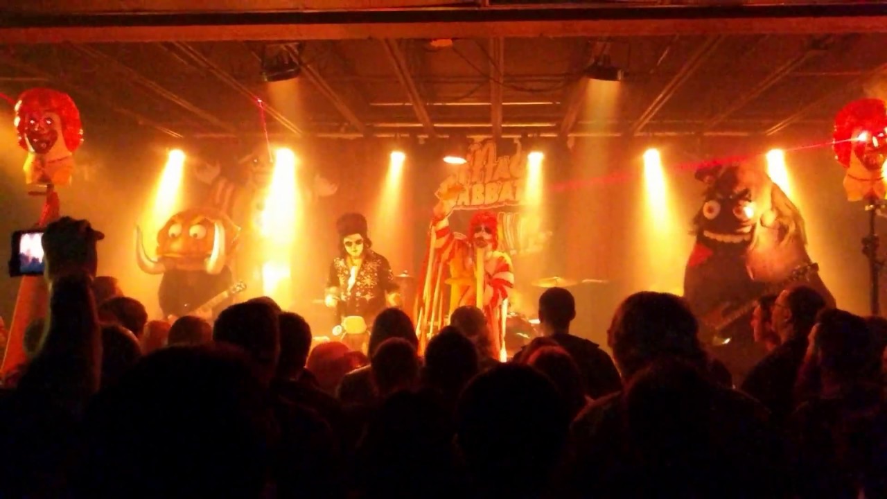 Clownvis joins Mac Sabbath on stage [St. Louis - 03/14/17] - YouTube