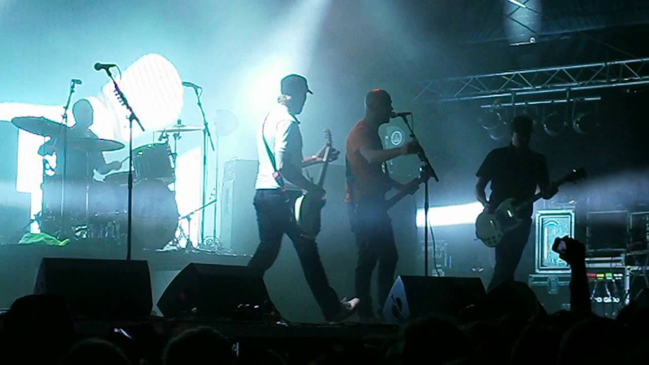 "Da strike" - Millencolin - Brunnsparken, Örebro 120609 - YouTube