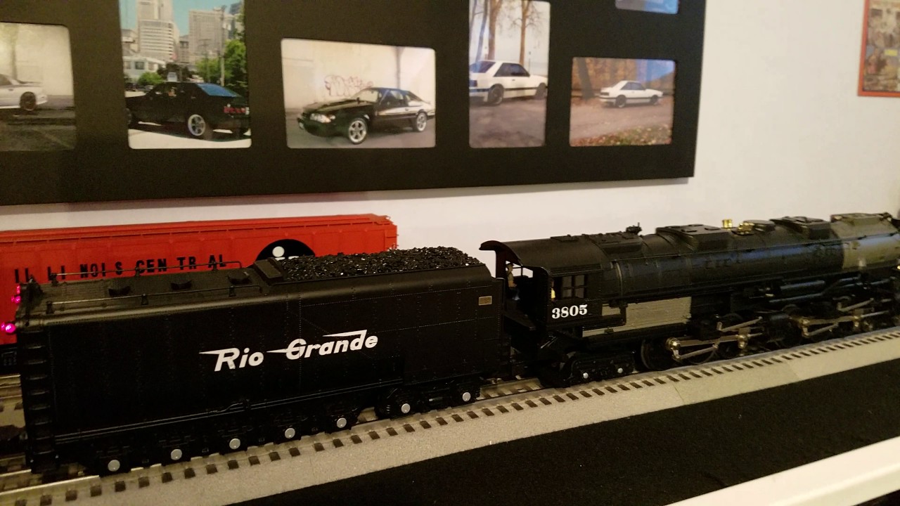 Lionel TMCC New York Central station sound dinner car - YouTube