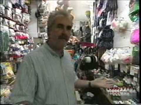 Frank Bee Stores American Moment - YouTube