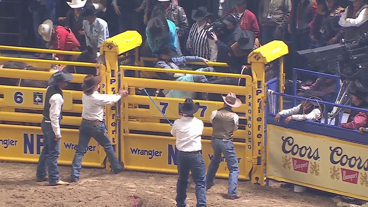 Wayne Vold Pro Rodeo's True Grit - YouTube
