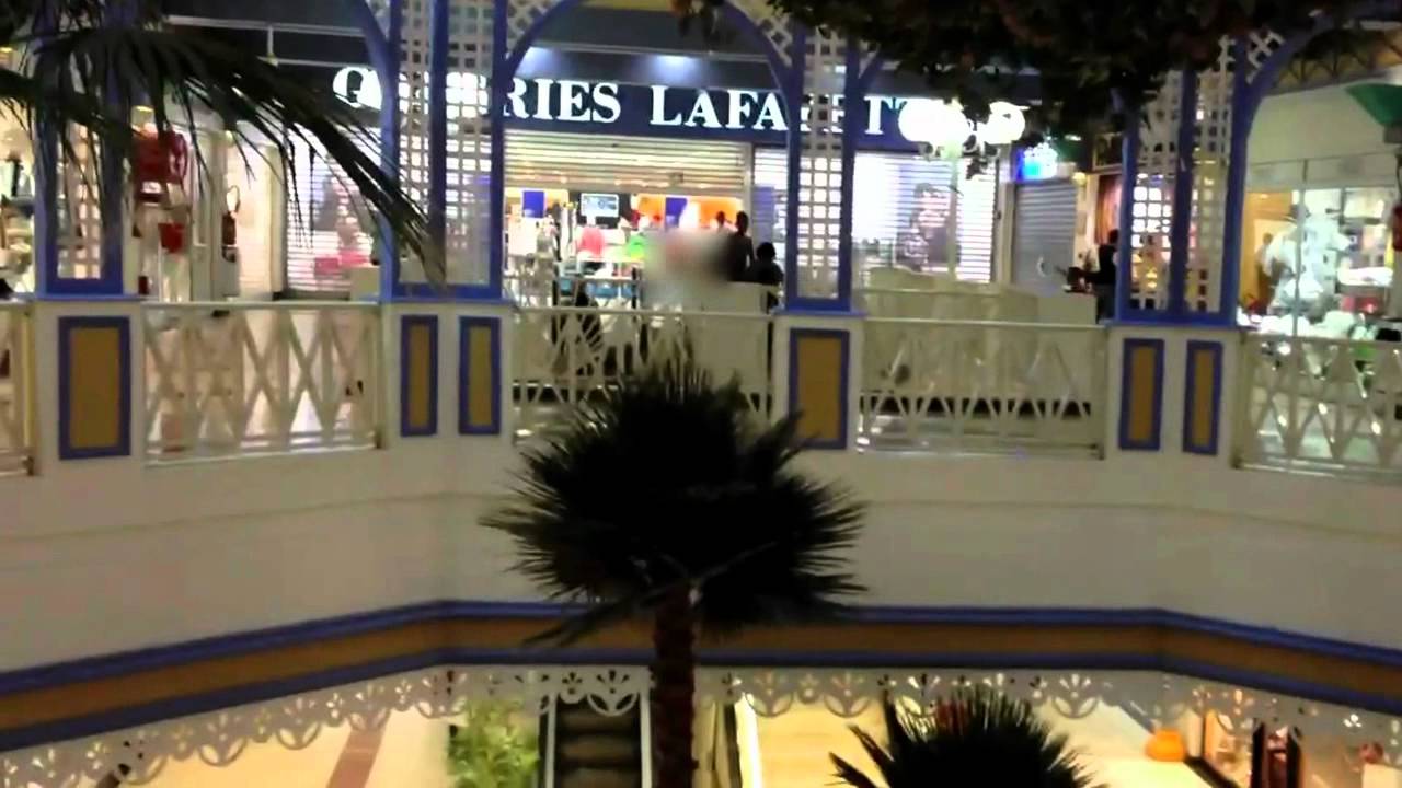 Un bout de Galleria en Martinique - YouTube