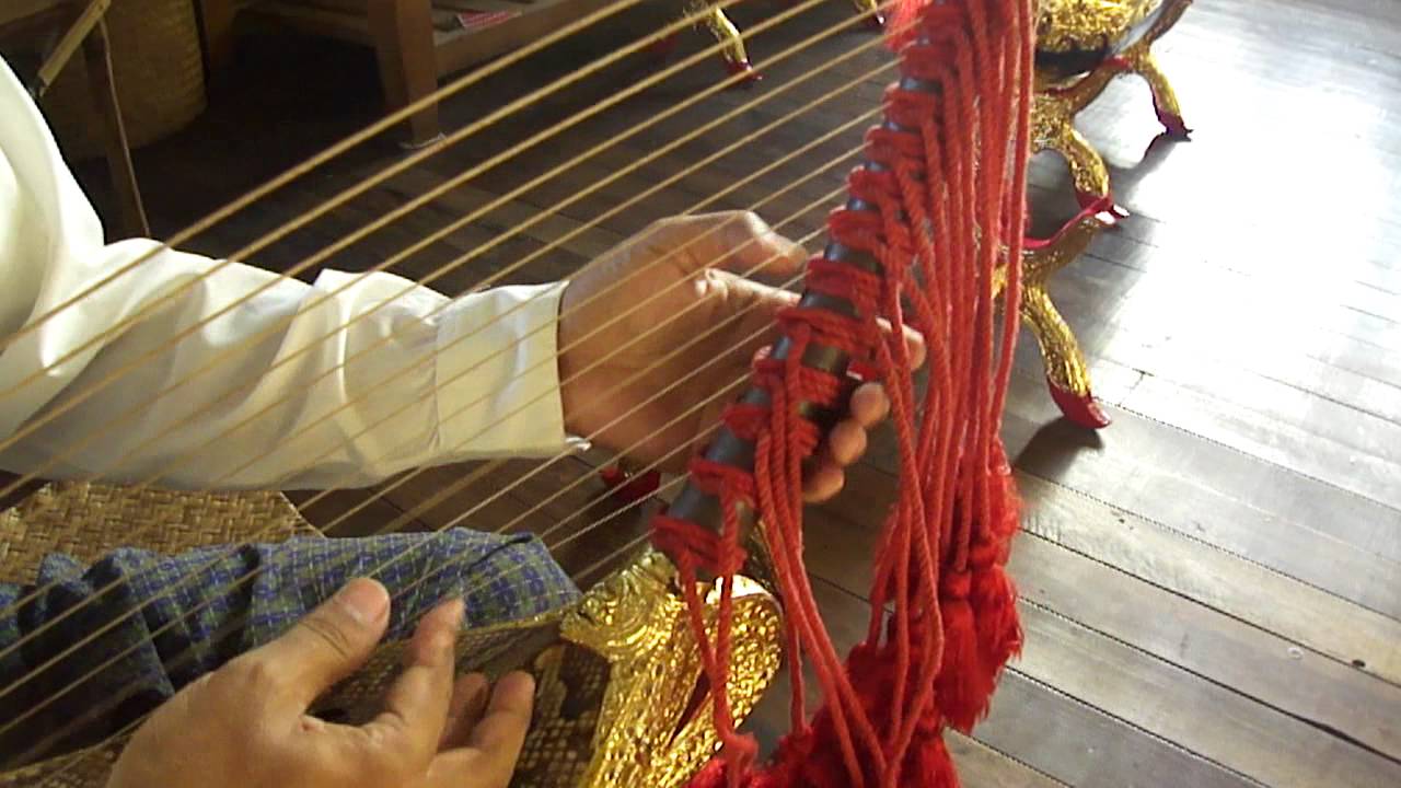 Tuning a Myanmar Saung (Harp) - YouTube