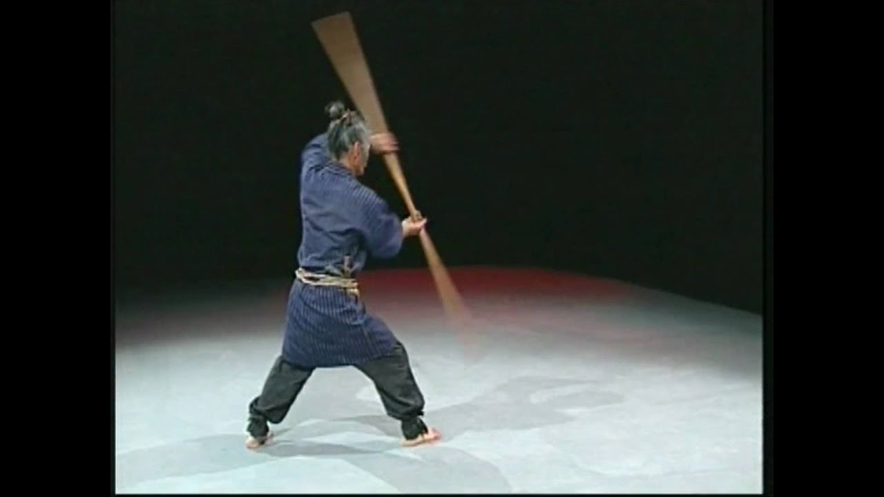 Uechi-ryu Seijun no bo kata - YouTube