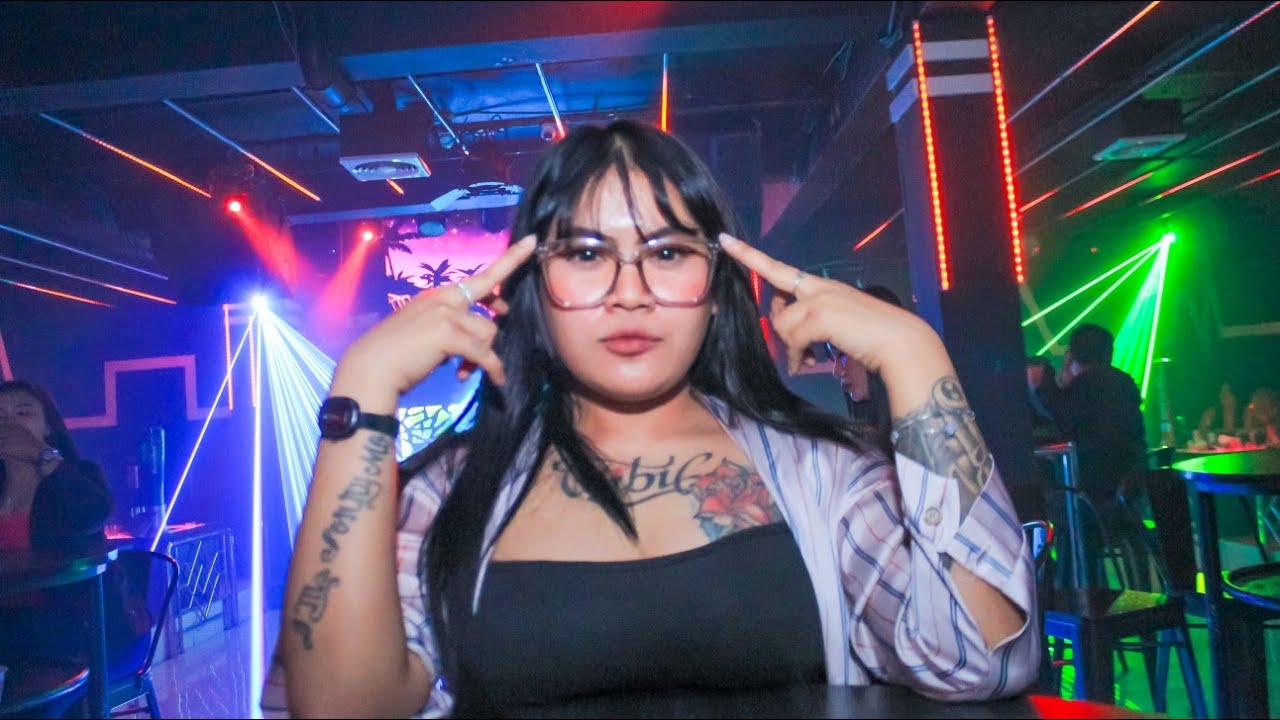 PERFOMS DJ. LEONY ANGG AT SOPO LOUNGE KTV RESTO - YouTube